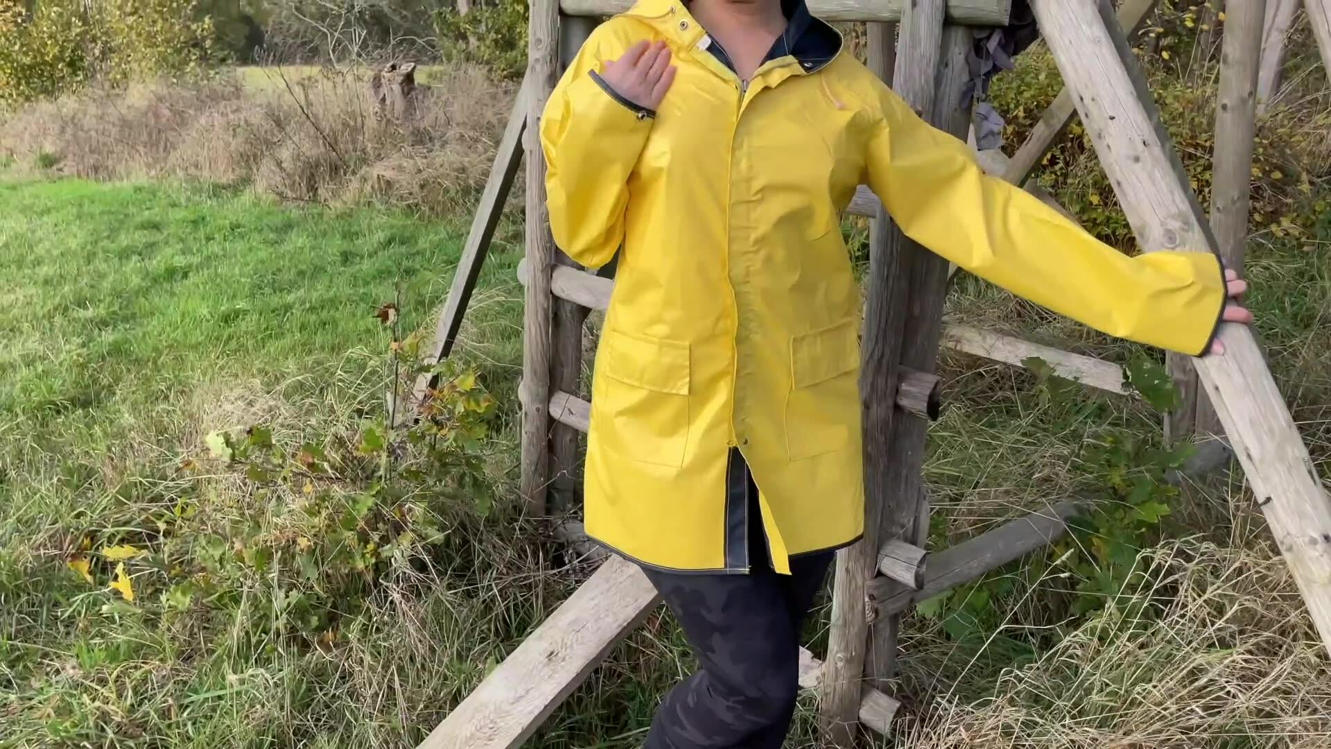 SEXYRAINWEAR.online | Turned on by her Friesennerz